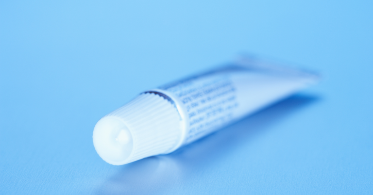 Zugsalbe bei Abszess: Anwendungstipps und Hinweise + Empfehlung [2026]